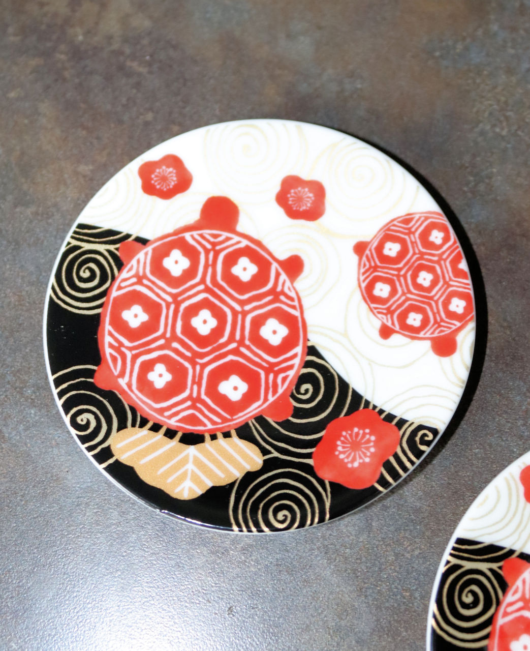 Fortune Plate Turtle | Japanskt porslin från Ishokuju