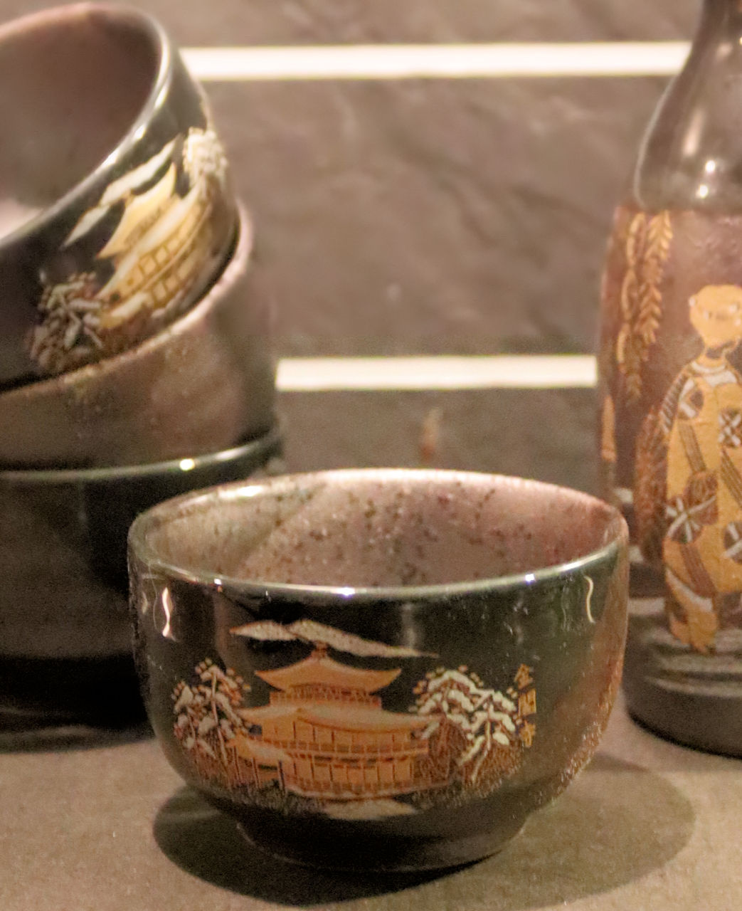 Tokkuri sakeset, brun | Japanskt porslin från Ishokuju